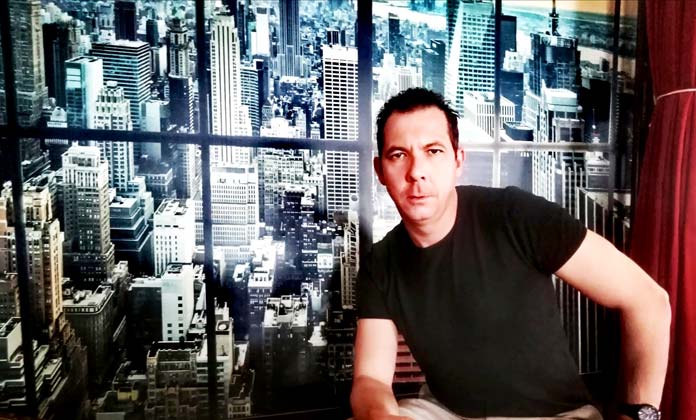 Fernando Ávila Jiménez publica su primera novela ‘El publicista’